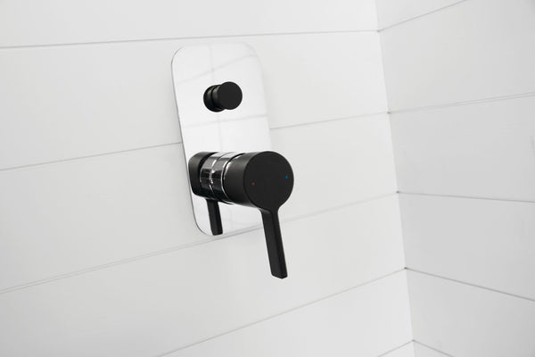 MARTINI SHOWER DIVERTERSET MATTE BLACK/CHROME – Bathroom Clearance